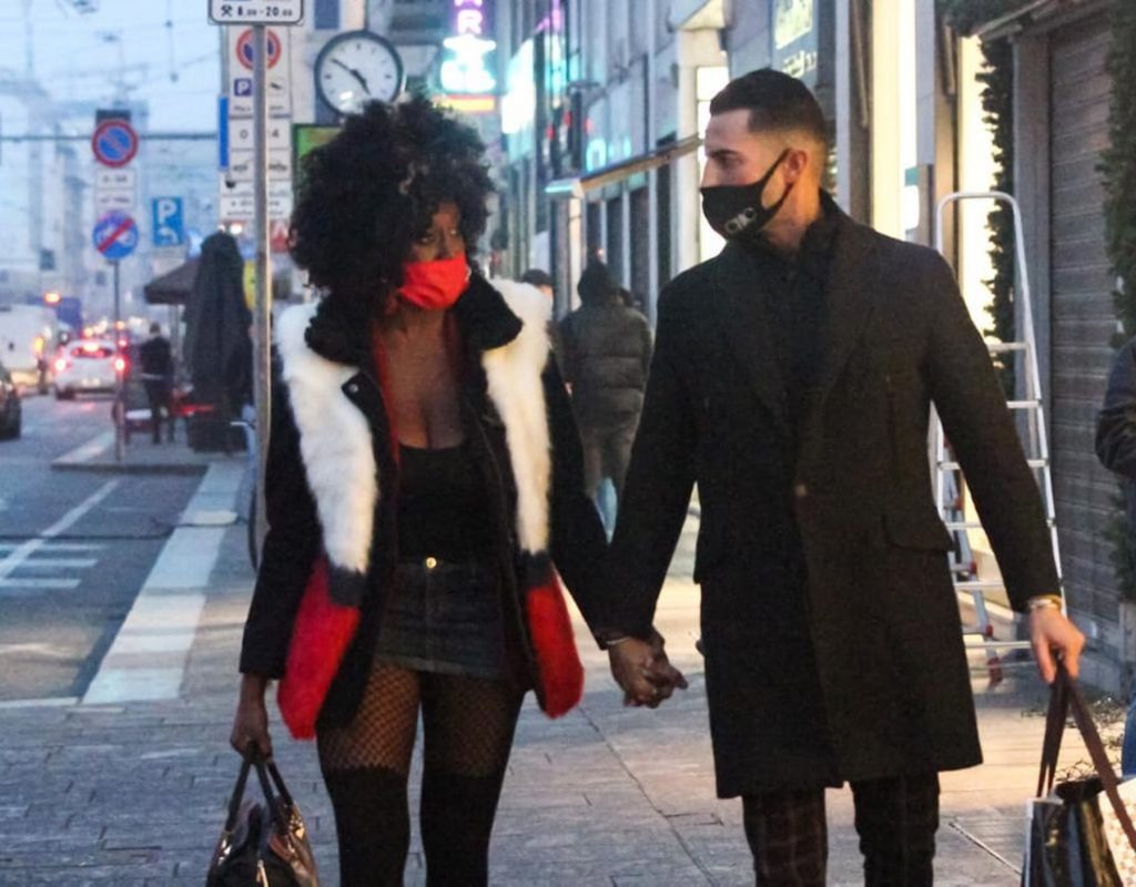 Sylvie Lubamba, passeggiata al... bacio con l'imprenditore Alberto ...