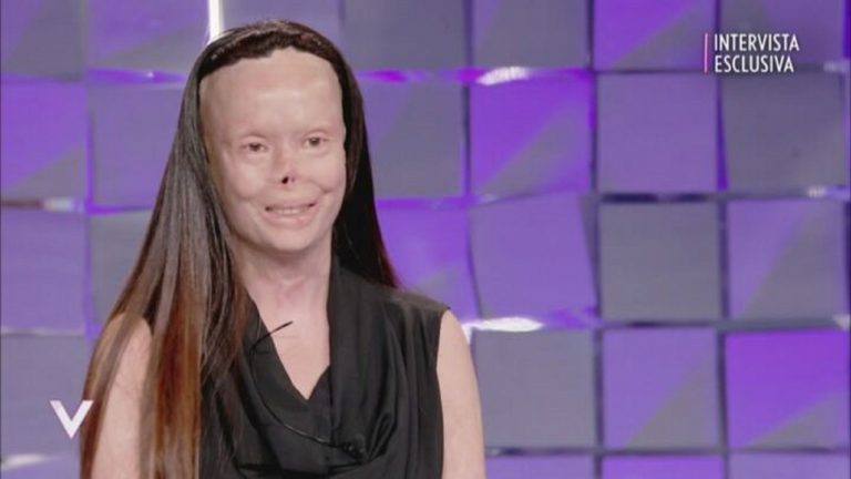 'C'è a chi piace cotta': bufera sull’ex senatore D’Anna per il commento ...