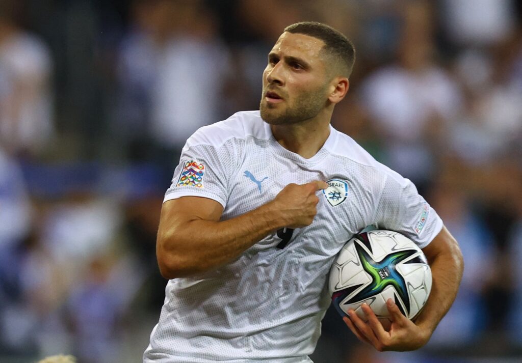 Chi è Weissman, l'attaccante della Salernitana finito nella bufera per ...