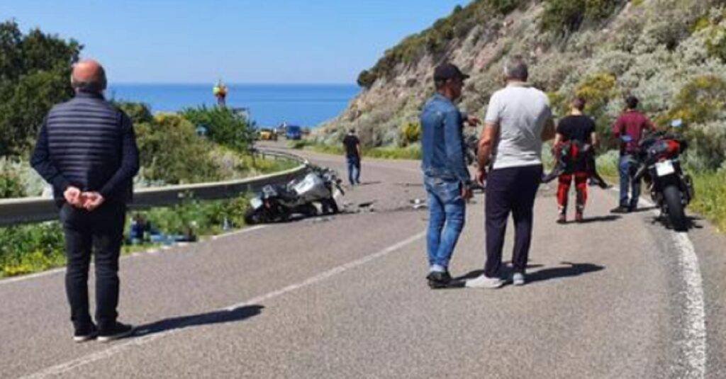 Scontro frontale fra moto sulla Alghero-Bosa: due morti, chi sono le ... Scontro frontale fra moto sulla Alghero-Bosa: due morti, chi sono le ...